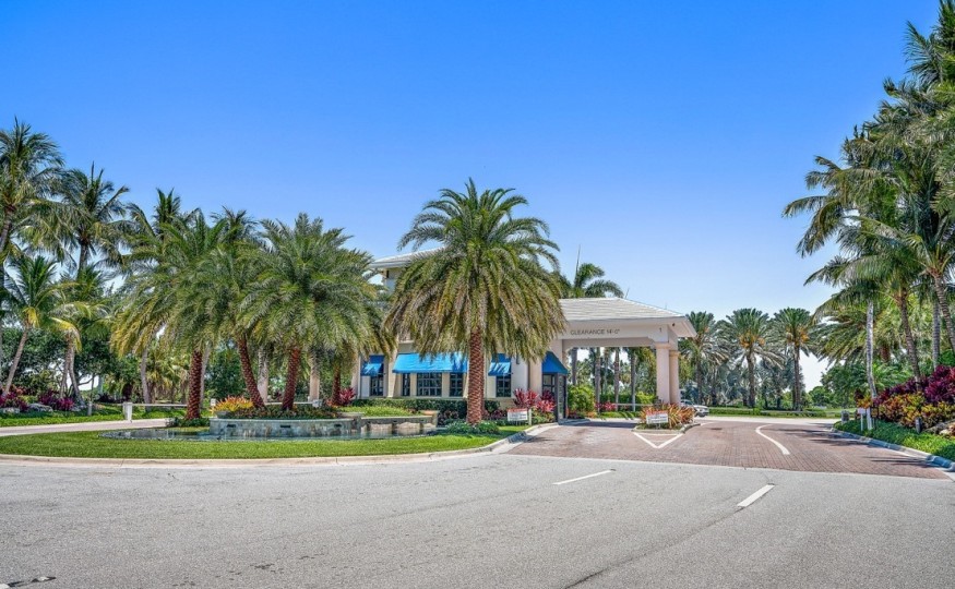 Admirals Cove Real Estate | Exclusive Haven of Luxury Homes Jupiter, FL